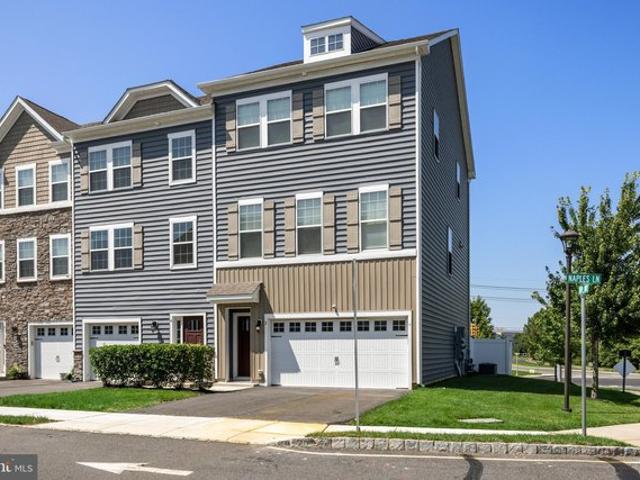 2 Naples Ln, Mount Laurel, NJ 08054