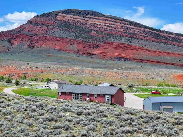 2 Nellos Ln, Lander, WY 82520