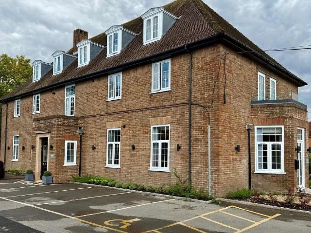 2 Nightingale House, Devizes SN10, 2 bed flat to rent, £1,275 pcm | PrimeLocation