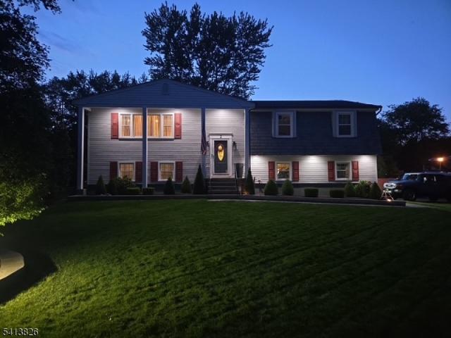2 Norman Ln