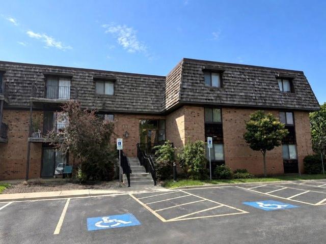 2 Oak Creek Dr Apt 1210, Buffalo Grove, IL 60089