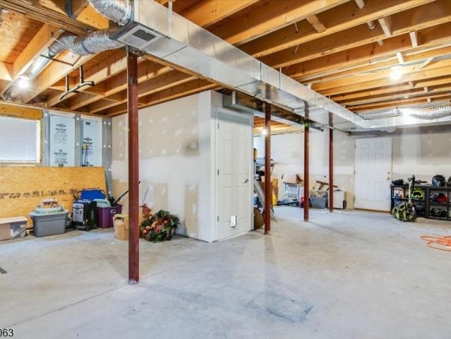 2 Oak St, Newton, NJ 07860 | MLS #4023