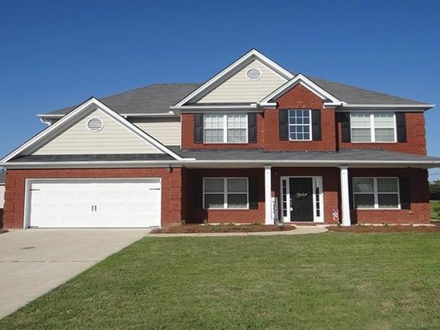 2 Oakwood Dr, Phenix City, AL 36870