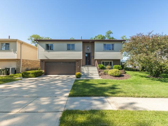 2 Oakwood Drive