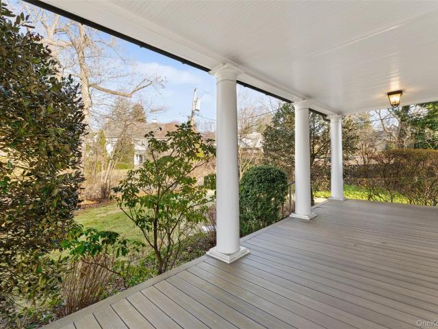 2 Oakwood Place