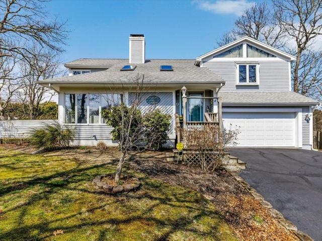 2 Ocean Spray Ln, Yarmouth, MA 02673