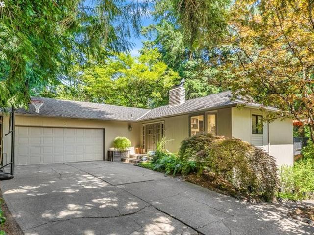 2 Offenbach Pl, Lake Oswego, OR 97035