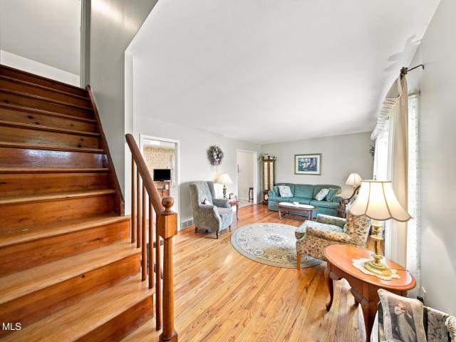 2 Oneil Street