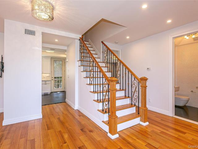 2 Avalon Road