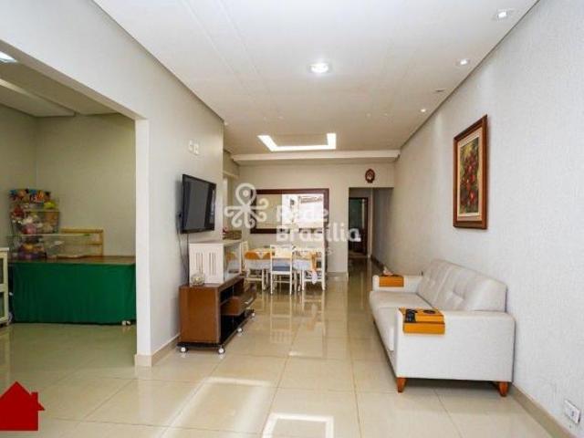 2ª Avenida | Casa Térrea 3 Quartos sendo 1 Suíte Reformada Núcleo Bandeirante