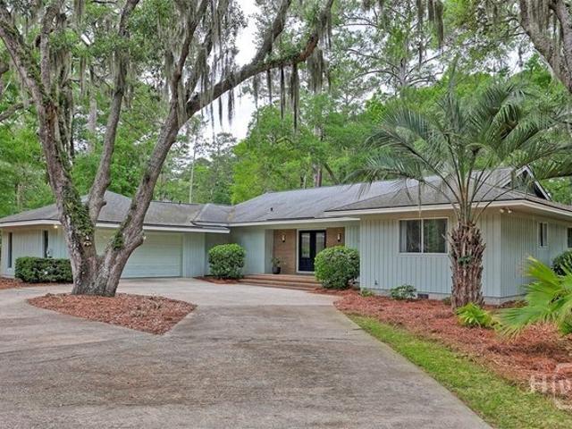 2 Abbott Ln, Savannah, GA 31411