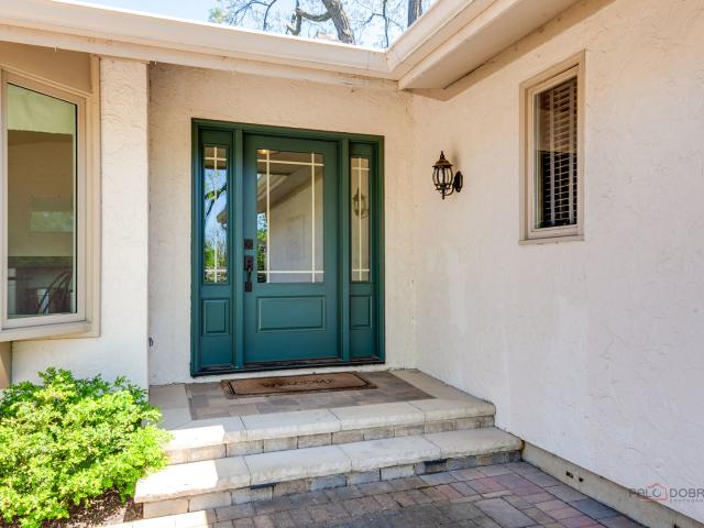 2 Acorn Drive