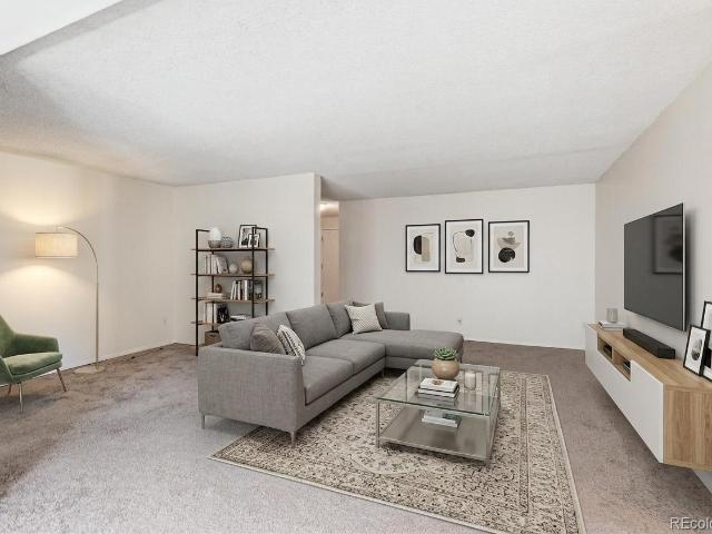 2 Adams Street # 910