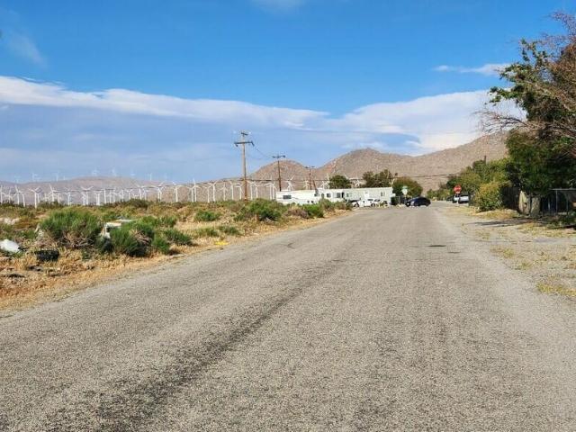2 Adele Ave, Cabazon, CA