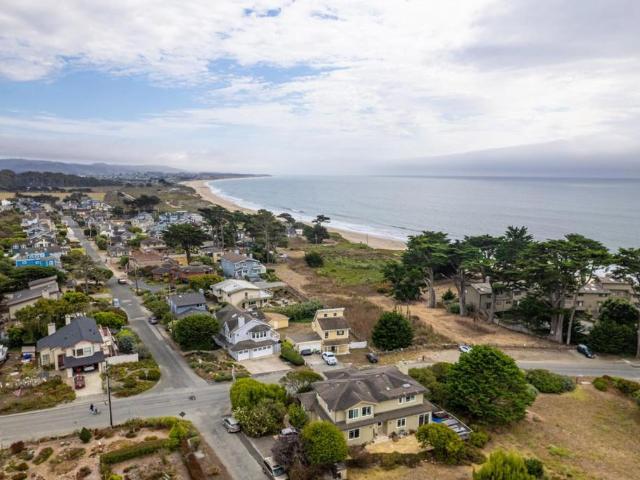 2 Alameda Avenue