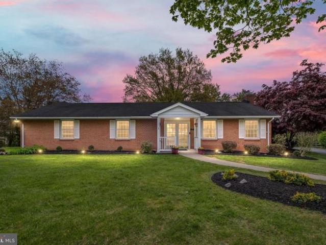 2 Aldham Ct, Wilmington, DE 19803