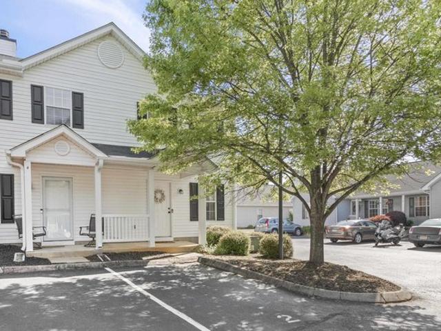 2 Allenwood Ln, Greer, SC 29650