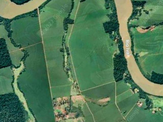 2 ALQUEIRES1,5km do asfalto2,8 Km do Rio IvaiDuas lagoasArgilaMina d&apos água Duas casasUma nova falta a