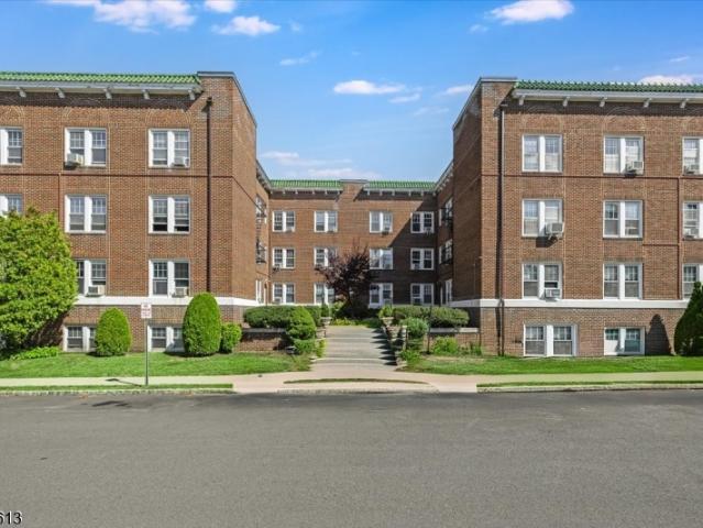 2 Altamont Ct # 24