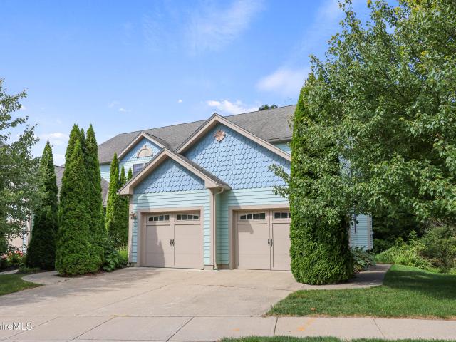 2 Amy Ct, Unit 2, Pittsfield, MA 01201 | MLS #248806 | Compass