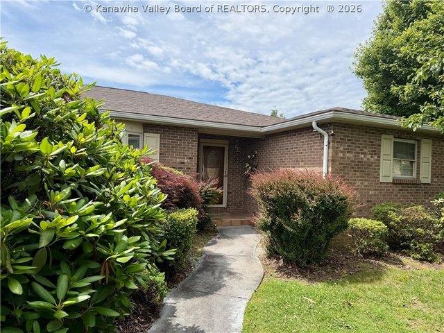 2 Angela Dr, Scott Depot, WV 25560