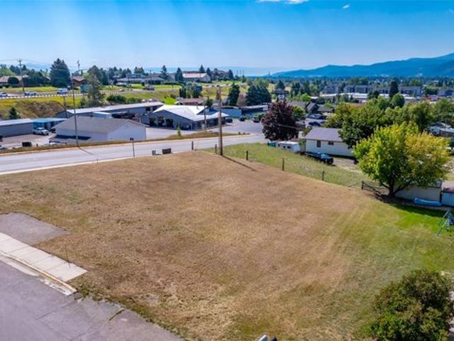 2 and 4 Parkway Dr, Kalispell, MT 59901