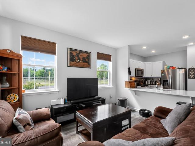 2 Arlotta Street