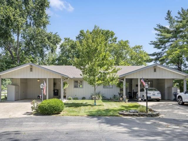 2 Ash Ct, Branson, MO 65616