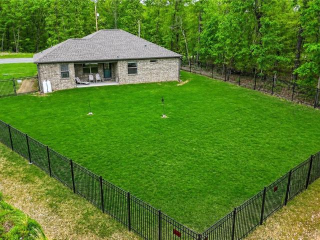 2 Ashford Circle