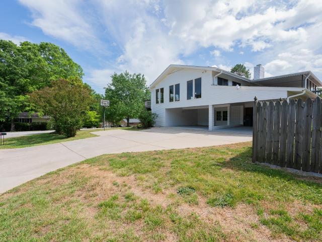 2 Buckhorn Drive