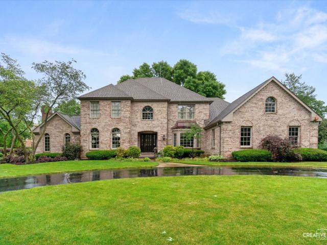 2 Buckingham Drive