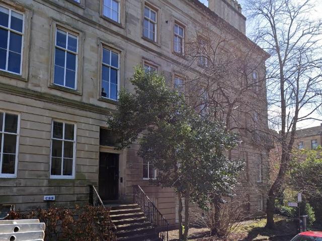 2 Buckingham Street, G12 3 bed flat to rent £2,095 pcm £483 pw