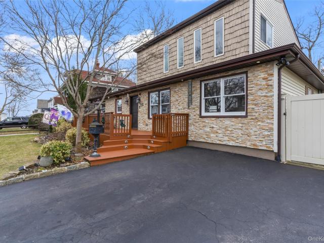 2 Burnett Ave, Bay Shore, NY 11706 | MLS #971694 | Compass