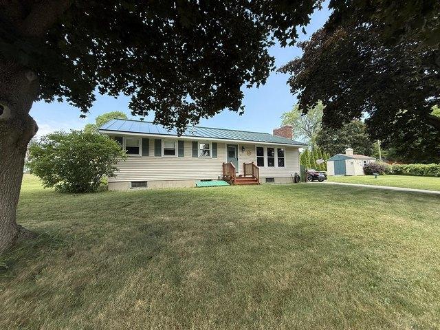 2 Burns St, Fairfield, ME 04937