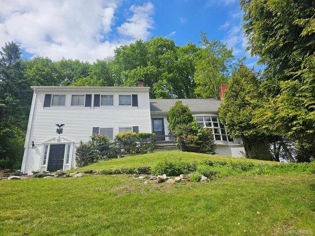 2 Burkewood Rd, Hartsdale, NY 10530