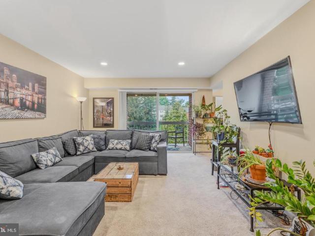 2 Ballycruy Court # 302