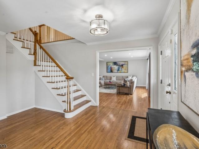 2 Barnstable Ct