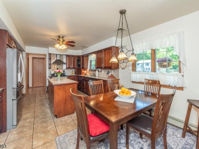 2 Baron Rd