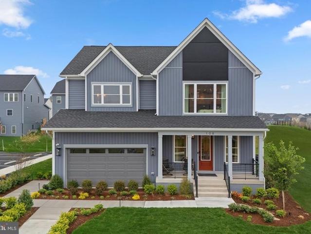 2 Batik 40 Way Unit Sheldon, Stephenson, VA 22656