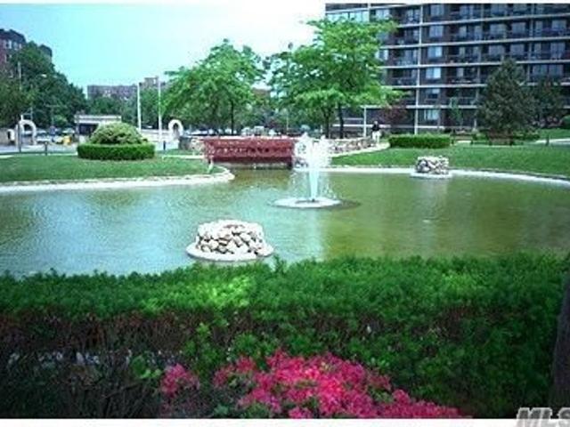 2 Bay Club Dr Apt 15R, Bayside, NY 11360