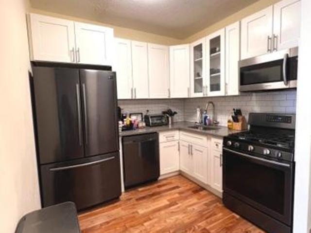 2 Bay Club Dr Phx, Bayside, NY