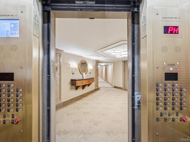 2 Bay Club Drive PHH