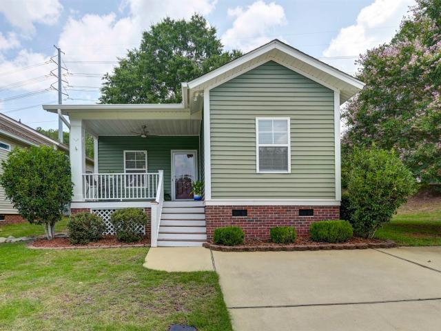 2 Bay Laurel Place