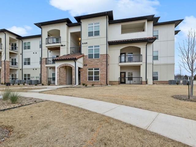 2 BD/2 BA Fully Furnished, Brand New Luxury Apartments, W/D Connections, Granite Countertops 1 Bedroom Apartment for Rent at 8360 E 86th St N, Owasso, OK 74055