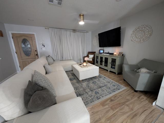2 BD Available $780 $800/Mo Near GCU! PHX, AZ