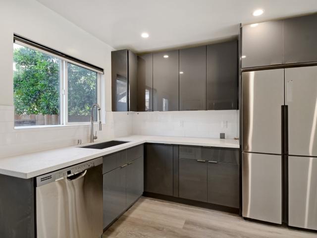 2 BD Room Apartment in Redwood City