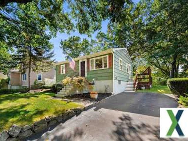 2 bd, 1 ba, 1402 sqft Home for sale Dedham, Massachusetts