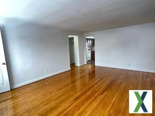 4 bd, 3 ba, 1752 sqft Home for rent Palisades Park, New Jersey