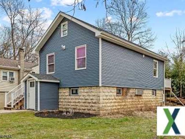 2 bd, 1 ba, 700 sqft Home for sale Wayne, New Jersey