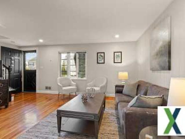 2 bd, 1 ba, 865 sqft Townhome for sale Watertown, Massachusetts
